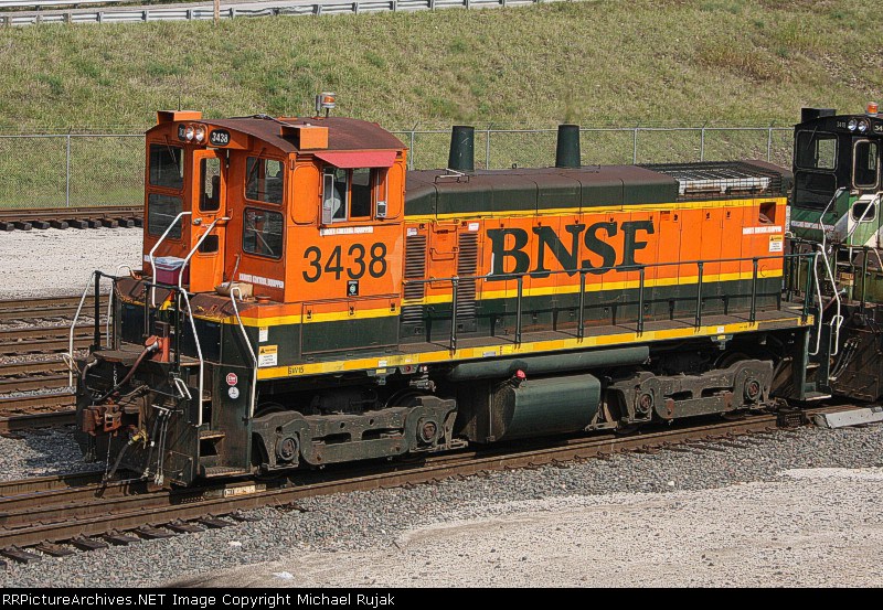 BNSF 3438